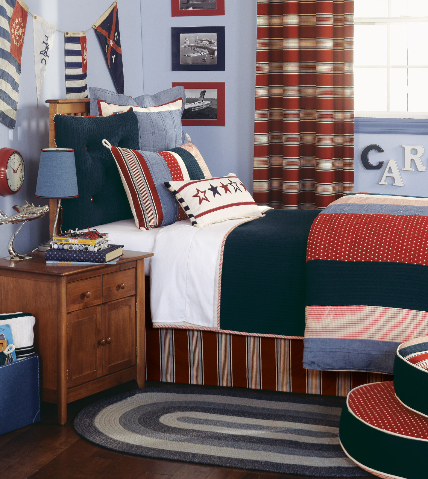Carter Bedset | Eastern Accents