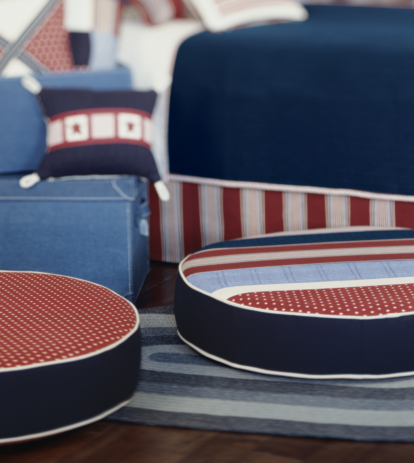 Carter Bedset | Eastern Accents